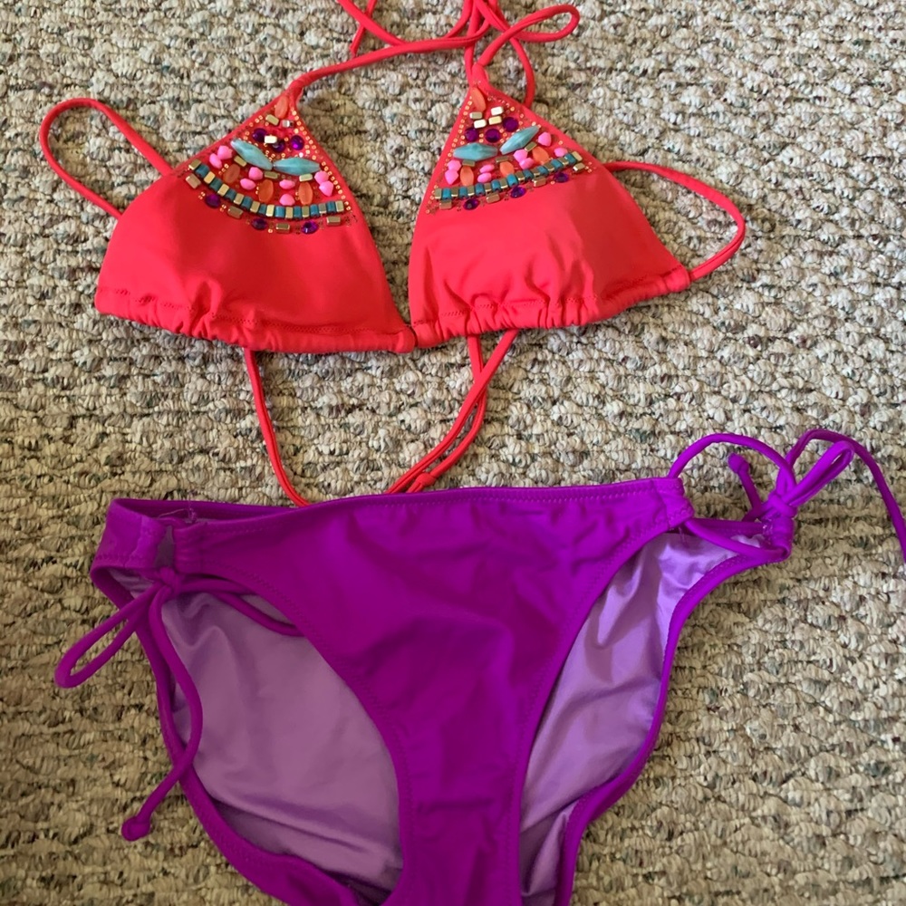 Victoria’s Secret Tie String Bikini Size Medium - Gem